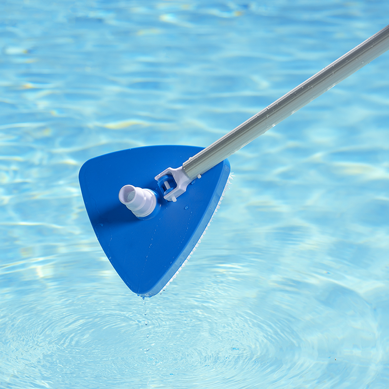 Triangle Vinyl Liner Vacuum | Poolmaster