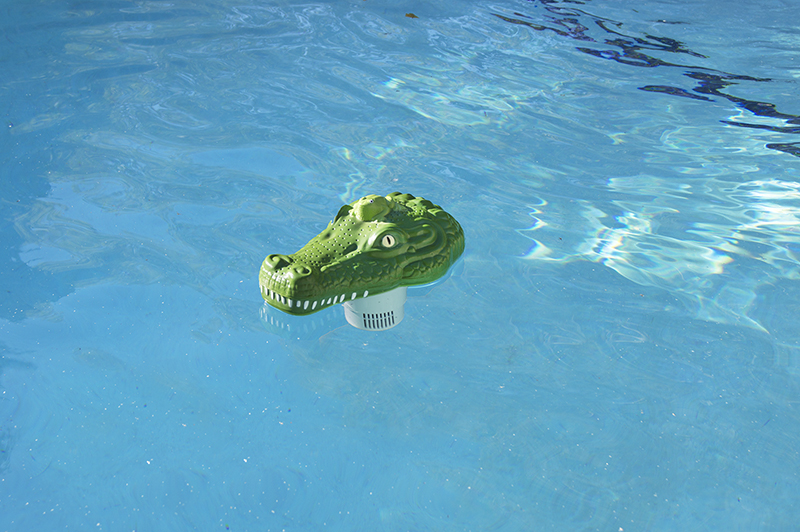 Alligator Head Chlorine Dispenser | Poolmaster
